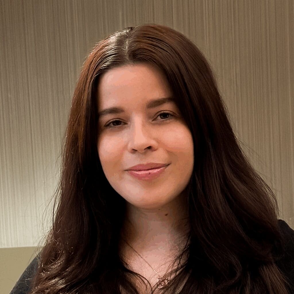 Katlin Ruiz - DCREAZ - AZ Commercial Real Estate